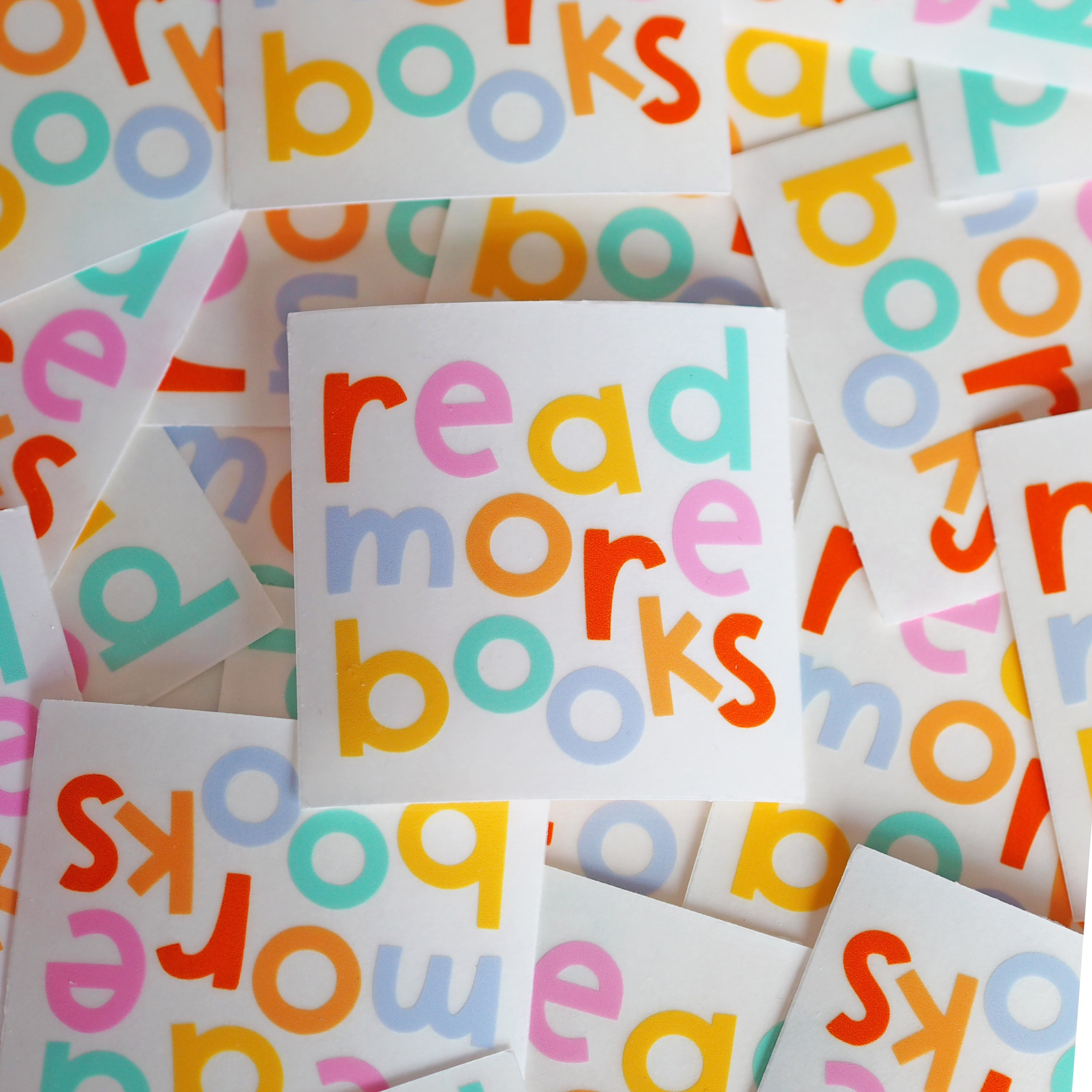 Read More Books Clear Sticker – Nutmeg and Arlo